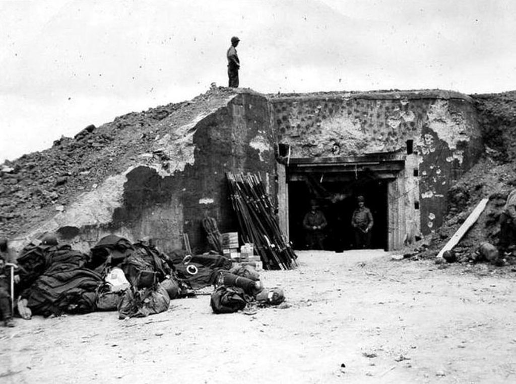 8x6 Gloss Photo ww8BD Normandy D-Day Omaha Beach Wn 61Casemate 88mm | eBay